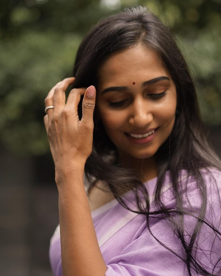 Indian Cute Girls In Saree Photos – 100
