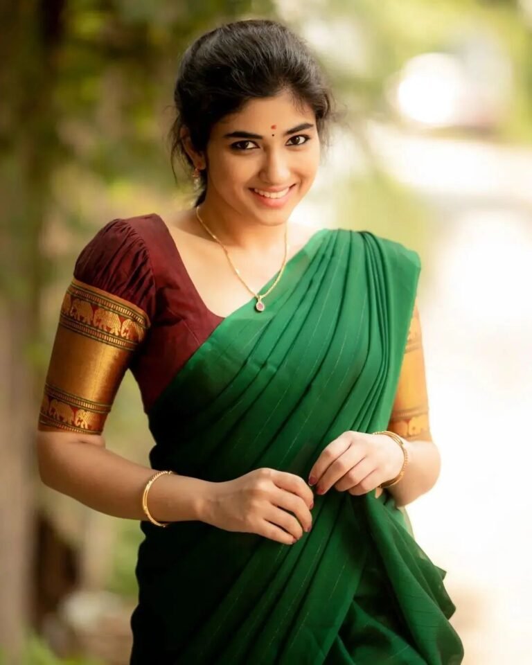 Cute Indian Actress In Saree Hd Images 144